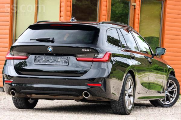 Melns BMW 318 2021 Tukums, ar dzinēja tilpumu 2.00 L un nobraukumu 235 tūkst. km par 17590 €, foto 3 vietnē AUTOMOTO.COM.LV