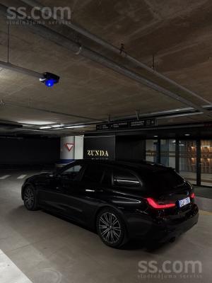 Black BMW 318 2021 in Riga, with an engine capacity of 2.00 L and mileage of 107 thousand km for 21500 €, photo 4 on AUTOMOTO.COM.LV