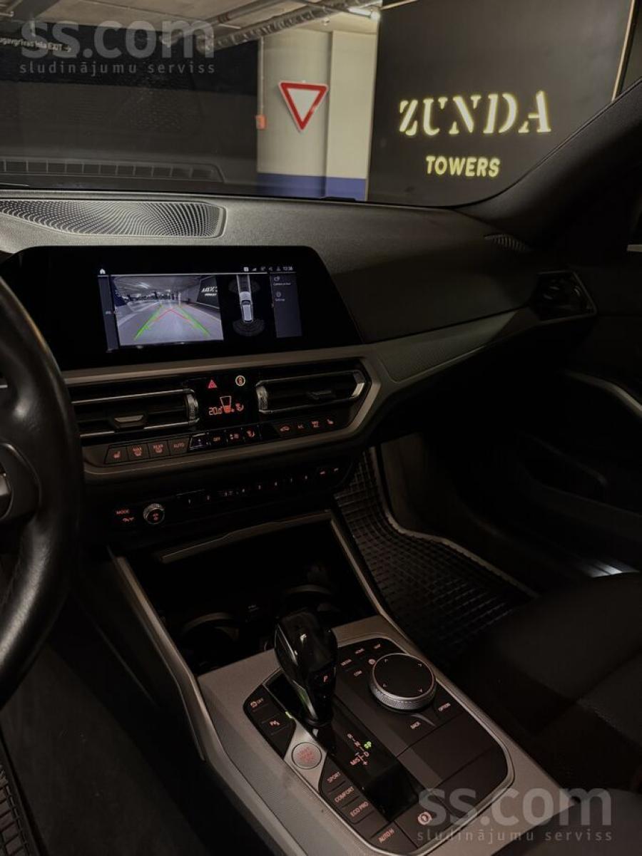 Black BMW 318 2021 in Riga, with an engine capacity of 2.00 L and mileage of 107 thousand km for 21500 €, photo 10 on AUTOMOTO.COM.LV