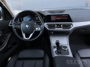 Black BMW 318 2021 in Riga, with an engine capacity of 2.00 L and mileage of 162 thousand km for 19500 €, photo 6 on AUTOMOTO.COM.LV