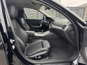 Melns BMW 318 2021 Jelgava, ar dzinēja tilpumu 2.00 L un nobraukumu 199 tūkst. km par 18990 €, foto 12 vietnē AUTOMOTO.COM.LV
