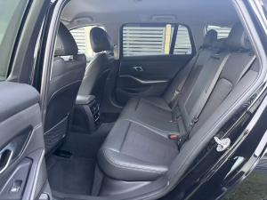 Melns BMW 318 2021 Jelgava, ar dzinēja tilpumu 2.00 L un nobraukumu 169 tūkst. km par 19800 €, foto 11 vietnē AUTOMOTO.COM.LV