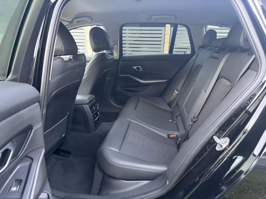 Melns BMW 318 2021 Jelgava, ar dzinēja tilpumu 2.00 L un nobraukumu 169 tūkst. km par 19800 €, foto 11 vietnē AUTOMOTO.COM.LV