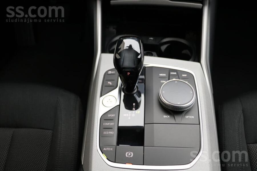 Black BMW 318 2021 in Riga, with an engine capacity of 2.00 L and mileage of 220 thousand km for 16990 €, photo 12 on AUTOMOTO.COM.LV