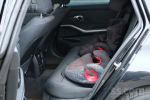 Black BMW 318 2021 in Riga, with an engine capacity of 2.00 L and mileage of 220 thousand km for 16990 €, photo 13 on AUTOMOTO.COM.LV