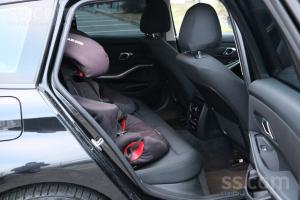 Black BMW 318 2021 in Riga, with an engine capacity of 2.00 L and mileage of 220 thousand km for 16990 €, photo 15 on AUTOMOTO.COM.LV