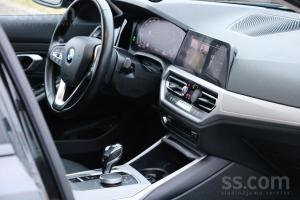 Black BMW 318 2021 in Riga, with an engine capacity of 2.00 L and mileage of 220 thousand km for 16990 €, photo 16 on AUTOMOTO.COM.LV