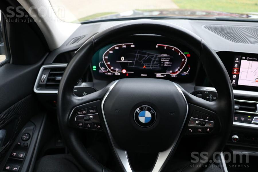 Black BMW 318 2021 in Riga, with an engine capacity of 2.00 L and mileage of 220 thousand km for 16990 €, photo 21 on AUTOMOTO.COM.LV