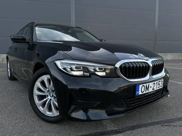 Black BMW 318 2021 in Riga, with an engine capacity of 2.00 L and mileage of 162 thousand km for 17990 €, photo 2 on AUTOMOTO.COM.LV