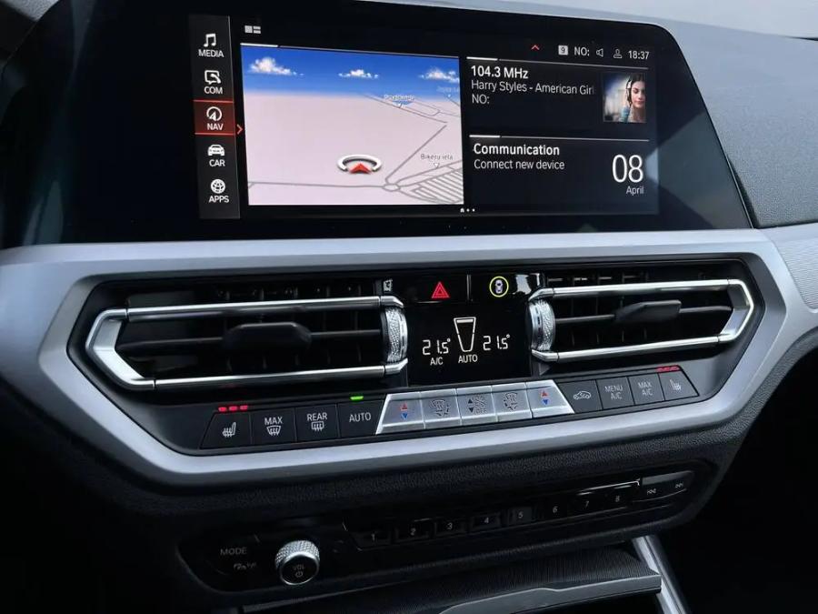 Black BMW 318 2021 in Riga, with an engine capacity of 2.00 L and mileage of 162 thousand km for 17990 €, photo 11 on AUTOMOTO.COM.LV