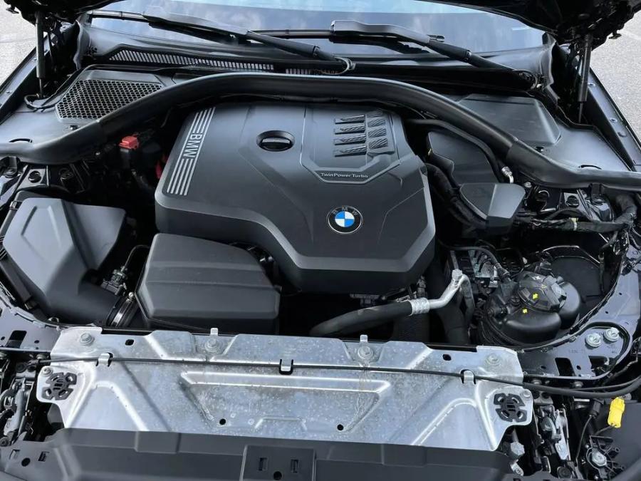 Black BMW 318 2021 in Riga, with an engine capacity of 2.00 L and mileage of 162 thousand km for 17990 €, photo 19 on AUTOMOTO.COM.LV