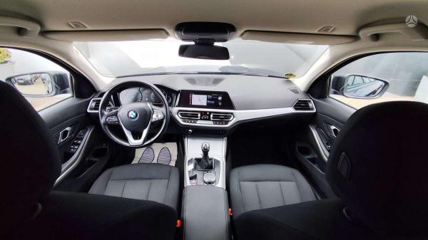 Black BMW 318 2021 in Kaunas, with an engine capacity of 2.00 L and mileage of 124 thousand km for 15450 €, photo 2 on AUTOMOTO.COM.LV