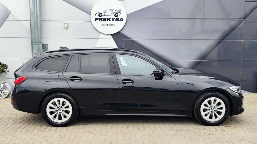 Black BMW 318 2021 in Kaunas, with an engine capacity of 2.00 L and mileage of 124 thousand km for 15450 €, photo 6 on AUTOMOTO.COM.LV