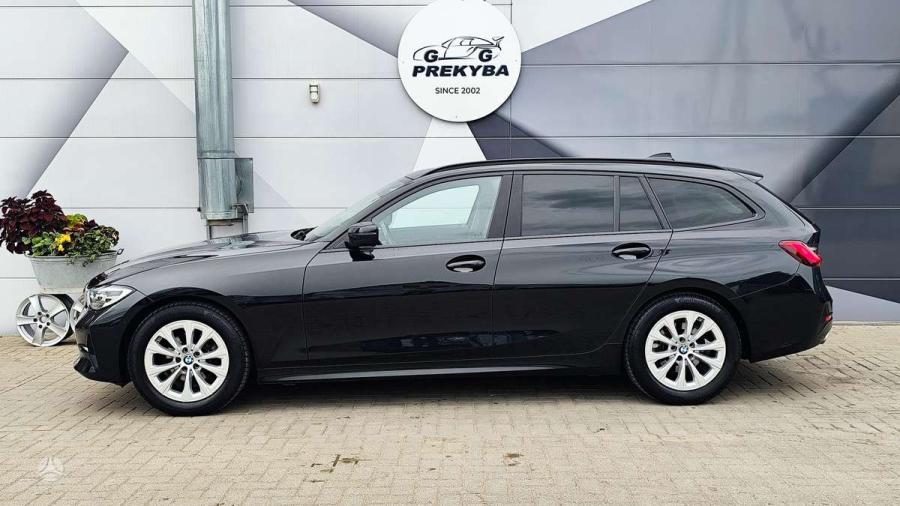 Black BMW 318 2021 in Kaunas, with an engine capacity of 2.00 L and mileage of 124 thousand km for 15450 €, photo 7 on AUTOMOTO.COM.LV