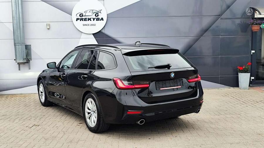 Black BMW 318 2021 in Kaunas, with an engine capacity of 2.00 L and mileage of 124 thousand km for 15450 €, photo 8 on AUTOMOTO.COM.LV