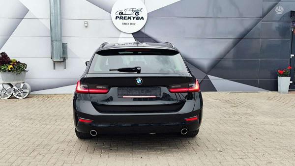 Black BMW 318 2021 in Kaunas, with an engine capacity of 2.00 L and mileage of 124 thousand km for 15450 €, photo 8 on AUTOMOTO.COM.LV