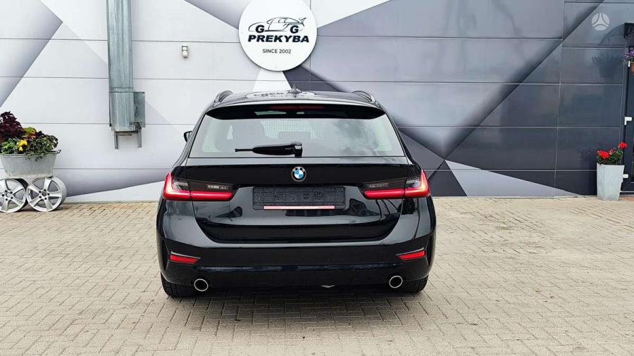Black BMW 318 2021 in Kaunas, with an engine capacity of 2.00 L and mileage of 124 thousand km for 15450 €, photo 9 on AUTOMOTO.COM.LV