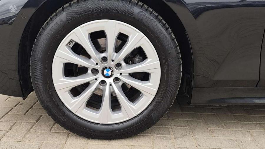 Black BMW 318 2021 in Kaunas, with an engine capacity of 2.00 L and mileage of 124 thousand km for 15450 €, photo 22 on AUTOMOTO.COM.LV