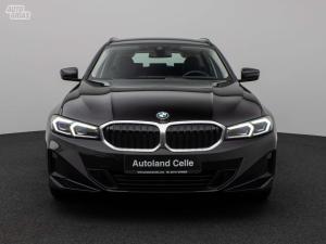 Black BMW 318 2022 in Kaunas, with an engine capacity of 2.00 L and mileage of 83 thousand km for 29094 €, photo 2 on AUTOMOTO.COM.LV
