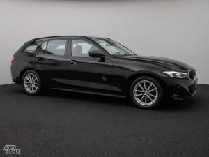 Black BMW 318 2022 in Kaunas, with an engine capacity of 2.00 L and mileage of 83 thousand km for 29094 €, photo 4 on AUTOMOTO.COM.LV