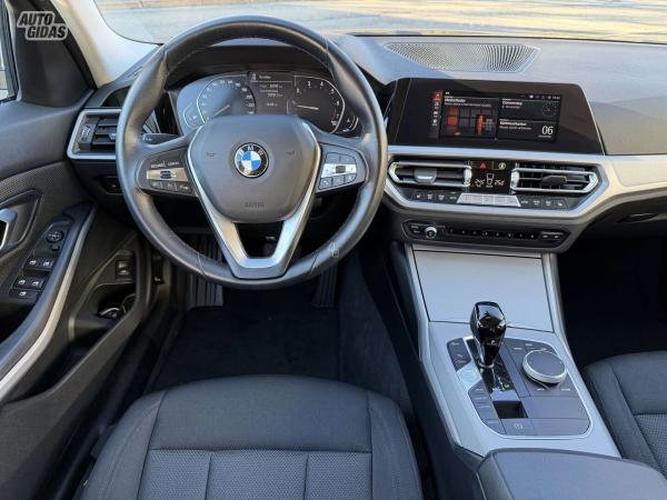 Black BMW 318 2022 in Kaunas, with an engine capacity of 2.00 L and mileage of 53 thousand km for 26830 €, photo 7 on AUTOMOTO.COM.LV
