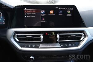 Melns BMW 318 2022 Rīga, ar dzinēja tilpumu 2.00 L un nobraukumu 55 tūkst. km par 24400 €, foto 16 vietnē AUTOMOTO.COM.LV