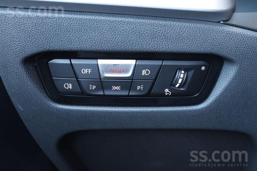 Melns BMW 318 2022 Rīga, ar dzinēja tilpumu 2.00 L un nobraukumu 55 tūkst. km par 24400 €, foto 25 vietnē AUTOMOTO.COM.LV
