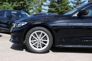 Melns BMW 318 2022 Rīga, ar dzinēja tilpumu 2.00 L un nobraukumu 55 tūkst. km par 24400 €, foto 36 vietnē AUTOMOTO.COM.LV