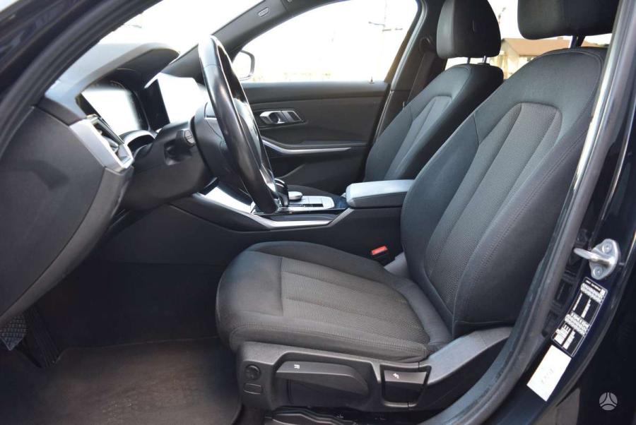 Melns BMW 318 2022 Viļņa, ar dzinēja tilpumu 2.00 L un nobraukumu 233 tūkst. km par 15450 €, foto 18 vietnē AUTOMOTO.COM.LV