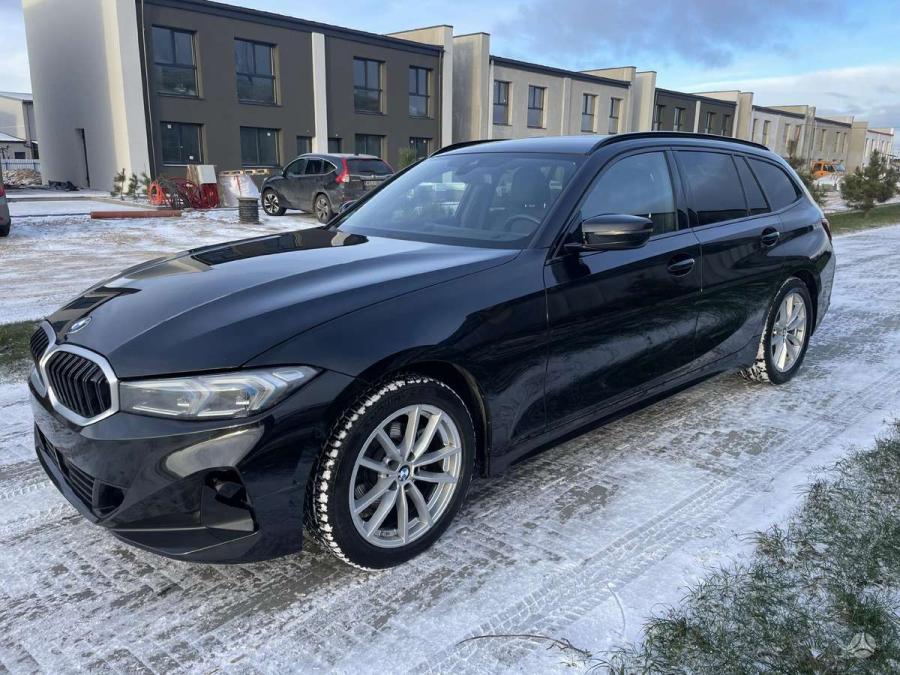 Melns BMW 318 2023 Kauņa, ar dzinēja tilpumu 2.00 L un nobraukumu 103 tūkst. km par 18200 €, foto 1 vietnē AUTOMOTO.COM.LV