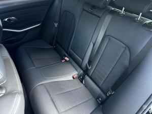 Melns BMW 318 2023 Viļņa, ar dzinēja tilpumu 2.00 L un nobraukumu 169 tūkst. km par 21290 €, foto 31 vietnē AUTOMOTO.COM.LV