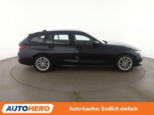 Black BMW 318 2024 in Kaunas, with an engine capacity of 2.00 L and mileage of 14 thousand km for 32103 €, photo 7 on AUTOMOTO.COM.LV