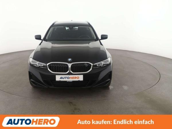 Black BMW 318 2024 in Kaunas, with an engine capacity of 2.00 L and mileage of 14 thousand km for 32103 €, photo 9 on AUTOMOTO.COM.LV
