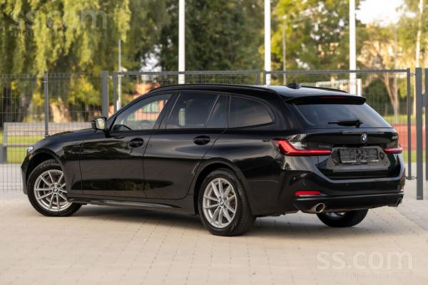 Black BMW 318 2024 in Riga, with an engine capacity of 1.80 L and mileage of 71 thousand km for 24900 €, photo 4 on AUTOMOTO.COM.LV