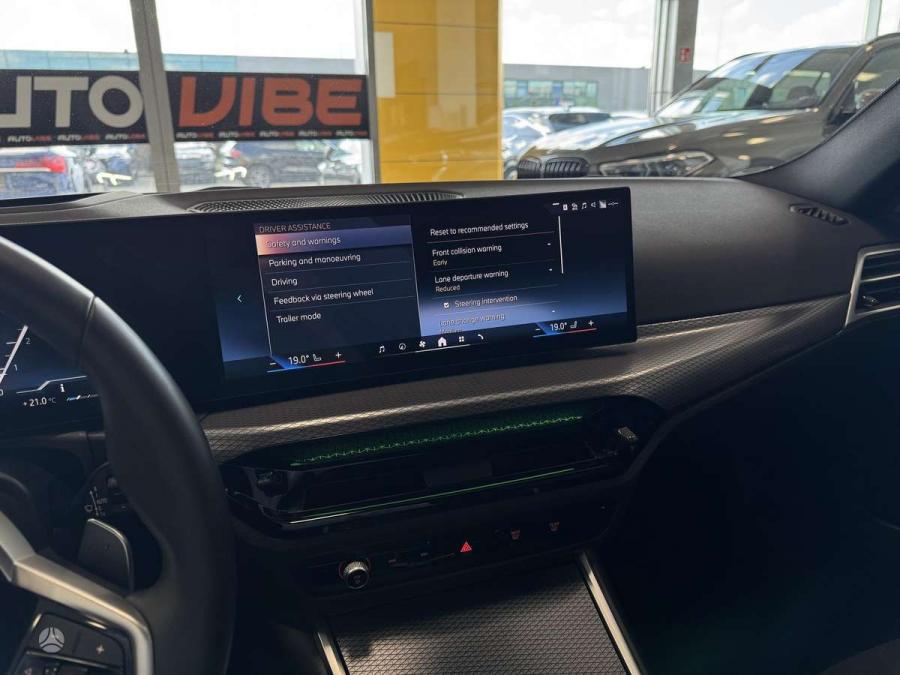 Melns BMW 318 2024 Viļņa, ar dzinēja tilpumu 2.00 L un nobraukumu 8 tūkst. km par 32777 €, foto 19 vietnē AUTOMOTO.COM.LV