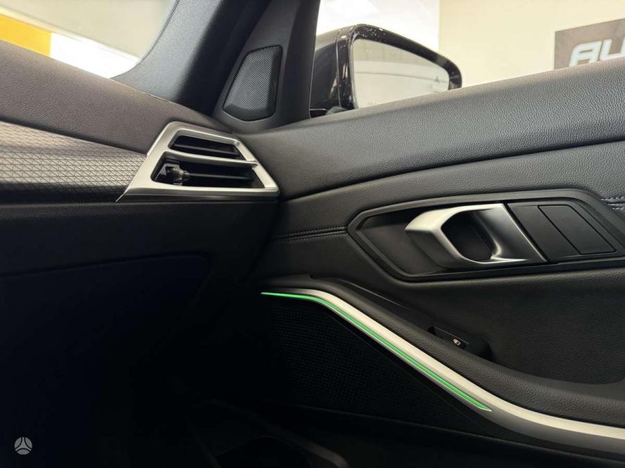 Melns BMW 318 2024 Viļņa, ar dzinēja tilpumu 2.00 L un nobraukumu 8 tūkst. km par 32777 €, foto 21 vietnē AUTOMOTO.COM.LV