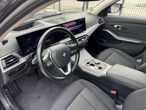Melns BMW 318 2024 Kauņa, ar dzinēja tilpumu 2.00 L un nobraukumu 91 tūkst. km par 21300 €, foto 12 vietnē AUTOMOTO.COM.LV