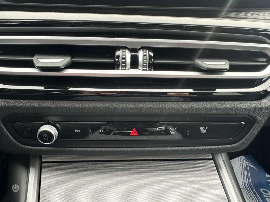 Melns BMW 318 2024 Kauņa, ar dzinēja tilpumu 2.00 L un nobraukumu 91 tūkst. km par 21300 €, foto 24 vietnē AUTOMOTO.COM.LV