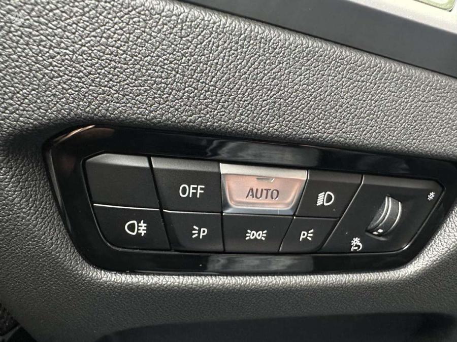 Melns BMW 318 2024 Kauņa, ar dzinēja tilpumu 2.00 L un nobraukumu 91 tūkst. km par 21300 €, foto 25 vietnē AUTOMOTO.COM.LV