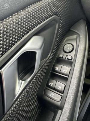 Melns BMW 318 2024 Kauņa, ar dzinēja tilpumu 2.00 L un nobraukumu 91 tūkst. km par 21300 €, foto 27 vietnē AUTOMOTO.COM.LV