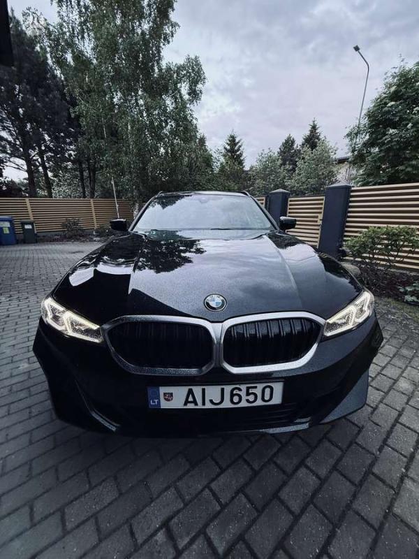 Melns BMW 318 2024 Klaipėda, ar dzinēja tilpumu 2.00 L un nobraukumu 93 tūkst. km par 21800 €, foto 1 vietnē AUTOMOTO.COM.LV