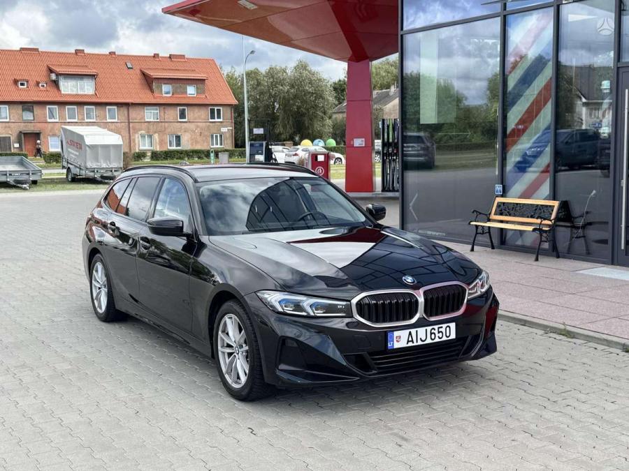 Black BMW 318 2024 in Klaipeda, with an engine capacity of 2.00 L and mileage of 100 thousand km for 21800 €, photo 3 on AUTOMOTO.COM.LV