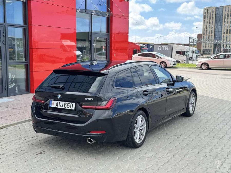 Black BMW 318 2024 in Klaipeda, with an engine capacity of 2.00 L and mileage of 100 thousand km for 21800 €, photo 5 on AUTOMOTO.COM.LV