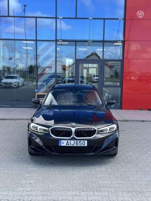 Black BMW 318 2024 in Klaipeda, with an engine capacity of 2.00 L and mileage of 100 thousand km for 21800 €, photo 9 on AUTOMOTO.COM.LV