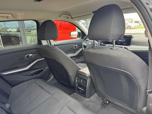 Black BMW 318 2024 in Klaipeda, with an engine capacity of 2.00 L and mileage of 100 thousand km for 21800 €, photo 11 on AUTOMOTO.COM.LV