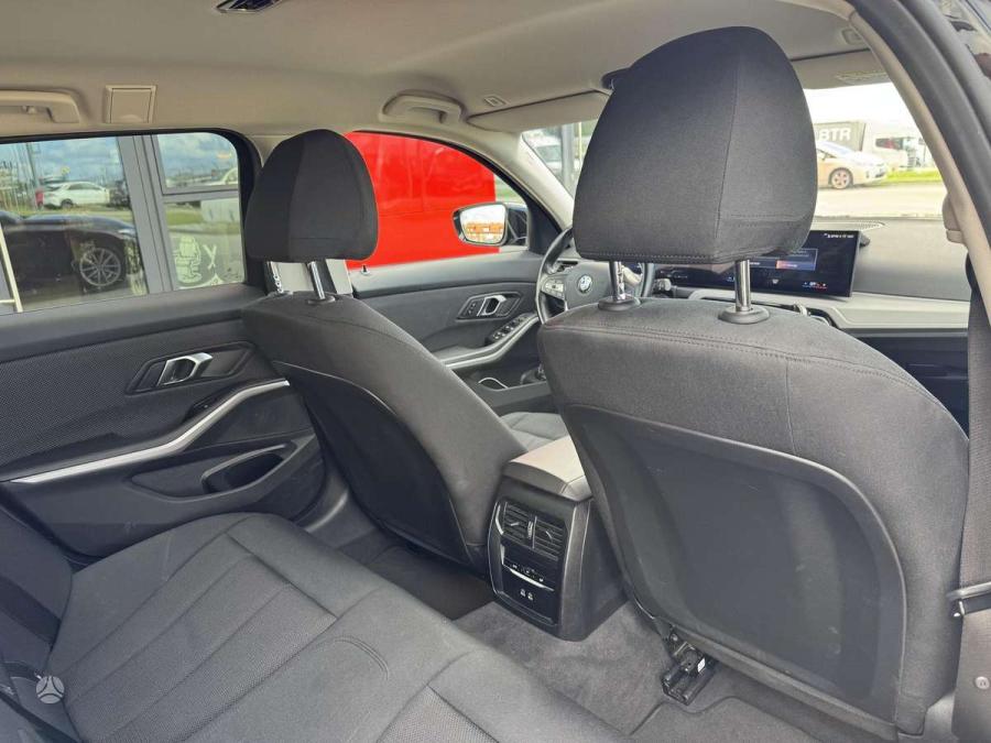 Black BMW 318 2024 in Klaipeda, with an engine capacity of 2.00 L and mileage of 100 thousand km for 21800 €, photo 11 on AUTOMOTO.COM.LV