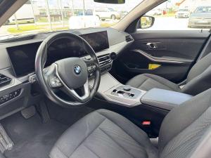 Black BMW 318 2024 in Klaipeda, with an engine capacity of 2.00 L and mileage of 100 thousand km for 21800 €, photo 13 on AUTOMOTO.COM.LV