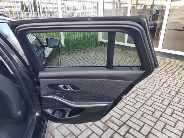 Black BMW 318 2024 in Klaipeda, with an engine capacity of 2.00 L and mileage of 88 thousand km for 21900 €, photo 9 on AUTOMOTO.COM.LV