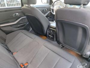 Black BMW 318 2024 in Klaipeda, with an engine capacity of 2.00 L and mileage of 88 thousand km for 21900 €, photo 10 on AUTOMOTO.COM.LV