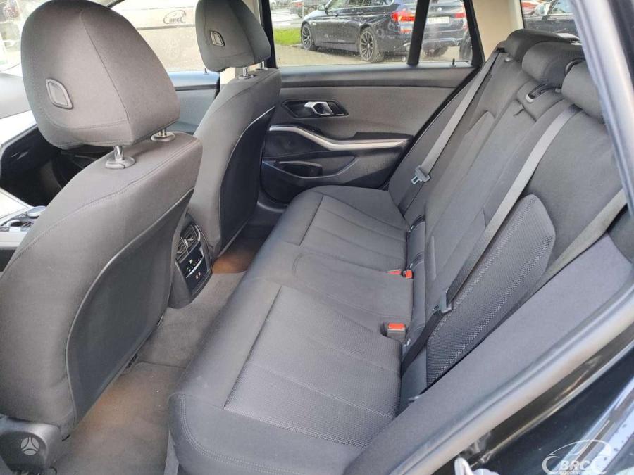 Black BMW 318 2024 in Klaipeda, with an engine capacity of 2.00 L and mileage of 88 thousand km for 21900 €, photo 14 on AUTOMOTO.COM.LV